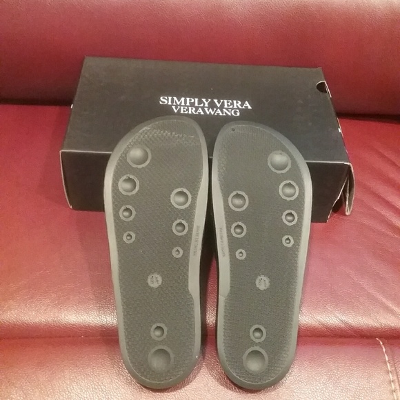 Simply Vera Vera Wang | Shoes | New Svvw Symbols Black Slides 75 Final ...